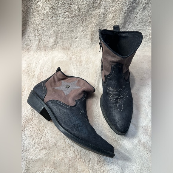 American Rag | Shoes | American Rag Cie Ankle Cowgirl Pointed Toe ...